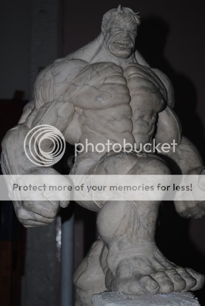 SALT AND PEPPERS: Hulk 1/4 scale Museum Pose Statue